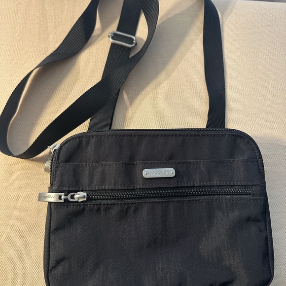 Baggallini | Bags | Baggallini Black Crossbody Bag With Silver Accents ...